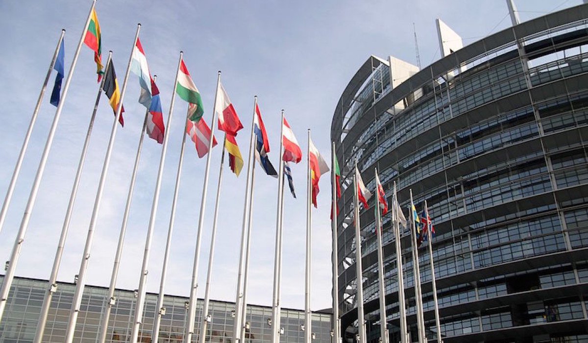 Europos Parlamentas ragina Lietuvą pripažinti vienalyčių porų sąjungas ...